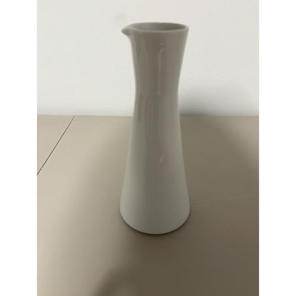 The Unbranded Brand | Dining | Minimalist White Ceramic Water Pitcher ...
